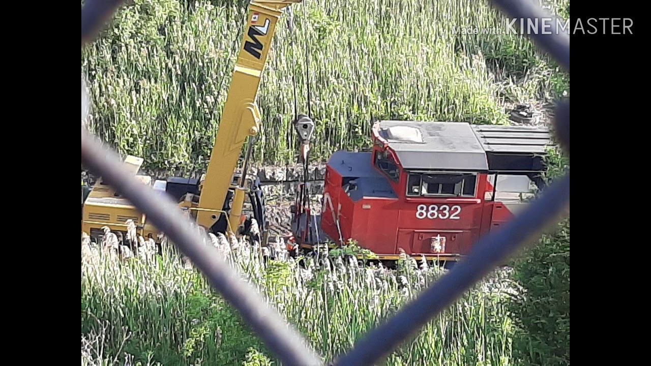 CLEANING UP AFTER TRAIN WRECK IN TUNNEL July 2, 2019 - YouTube