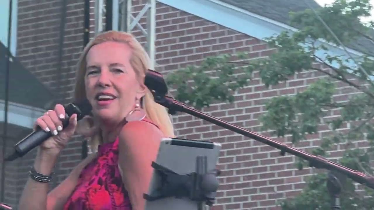 Moxy Ruckus live at the Brewery Arts Center - YouTube