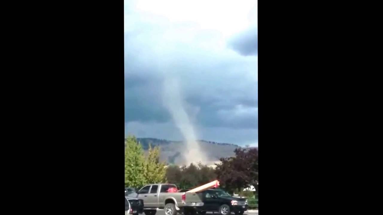 Small Tornado/Dust Devil In Montana - YouTube