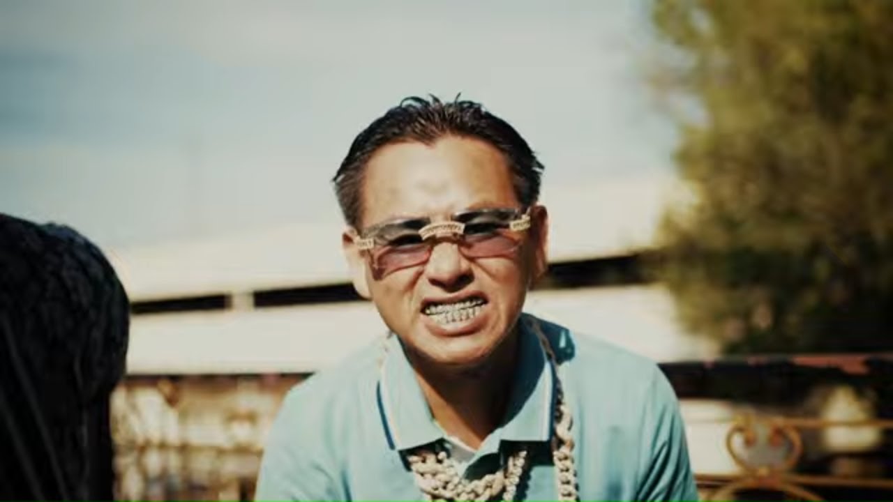 "Johnny Dang" 4 Pack Boss Feat. Johnny Dang [Official Video] - YouTube