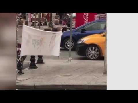 CHP'nin pankartını kesen karga çıktı