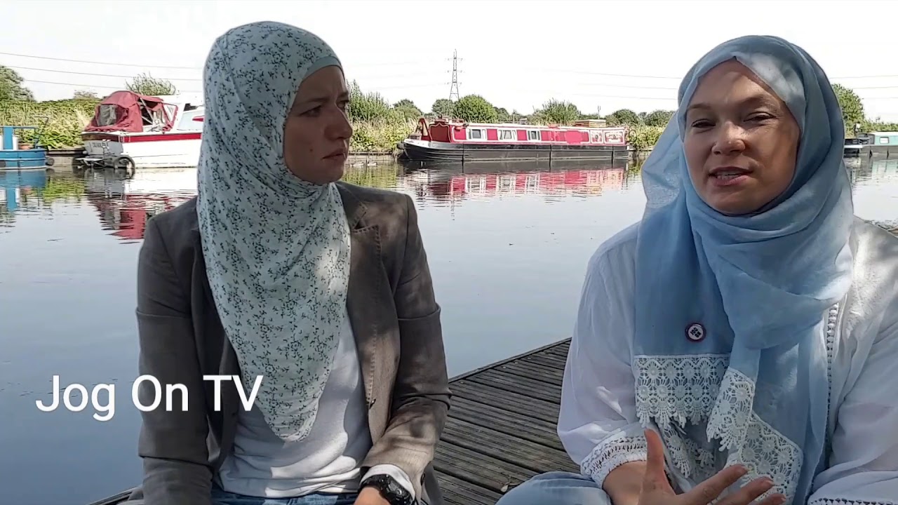 Kayaking Hijabi Anna Stishova talks to Lynne Northcott Jog On TV - YouTube