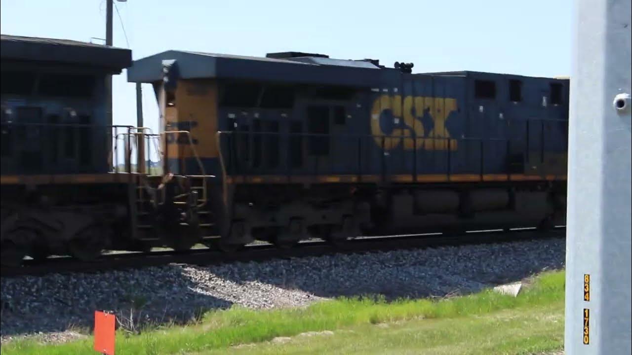CSX 5428 & CSX 423 Pulling Long Mixed Freight On South River Rd - YouTube