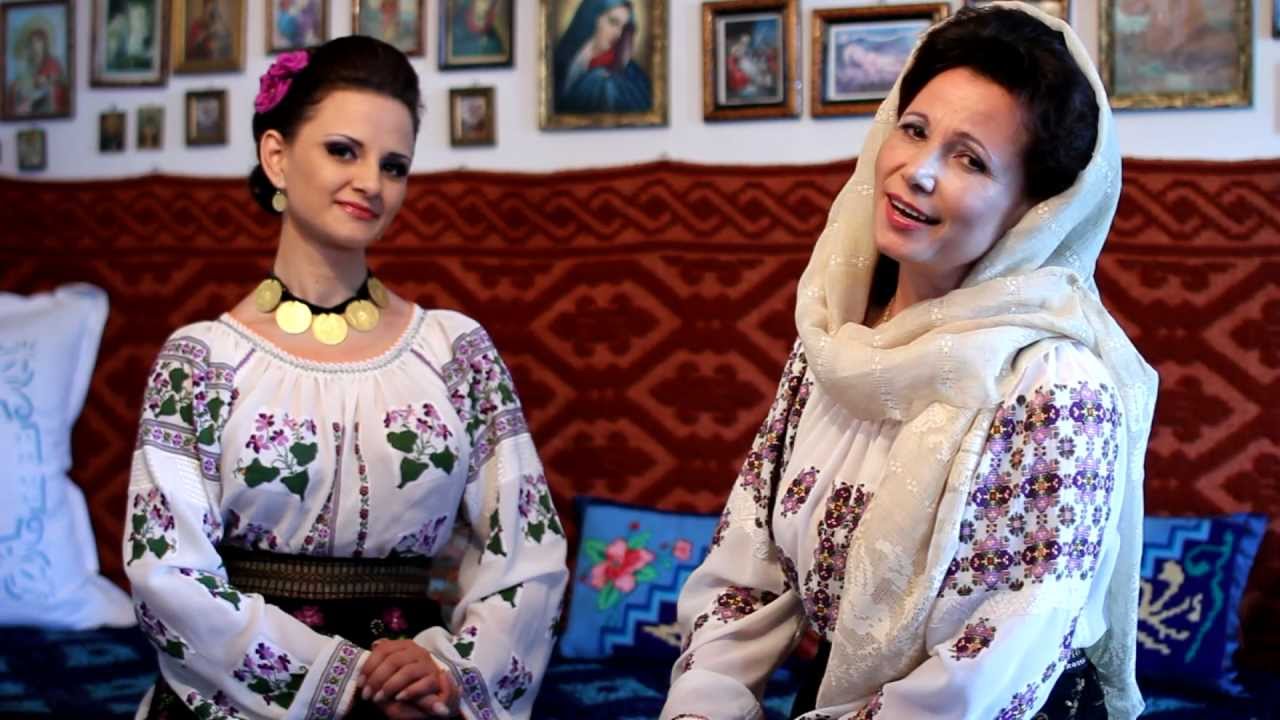 RUXANDRA SI MIOARA PITULICE-Sarut mana maica mea - YouTube