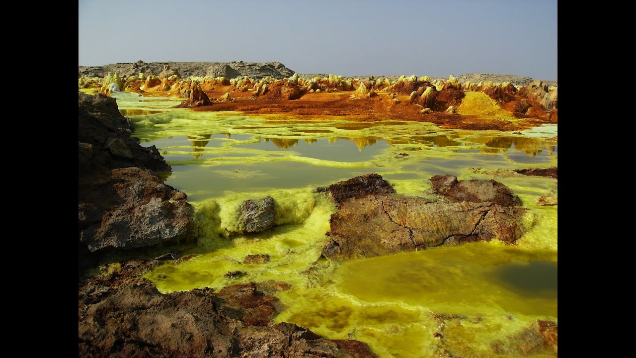 Top 10 Extreme Places On Earth - YouTube