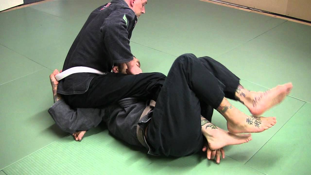 Daily BJJ: Waiter Sweep from Deep Half Guard - YouTube