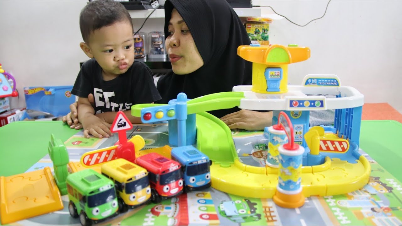 Tayo, Lani, Gani dan Rogi Bermain di Car Park Hey Tayo - YouTube