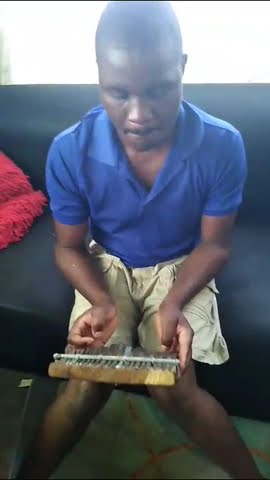 Playing Mbira, Reminiscing Abouit the Africa Culture Mbira to the World ...