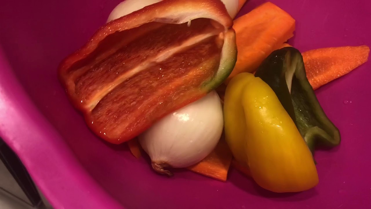 How to do escovitch fried fish - YouTube