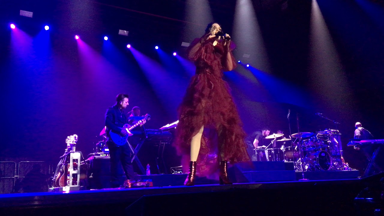 Jessie J One night lover - YouTube