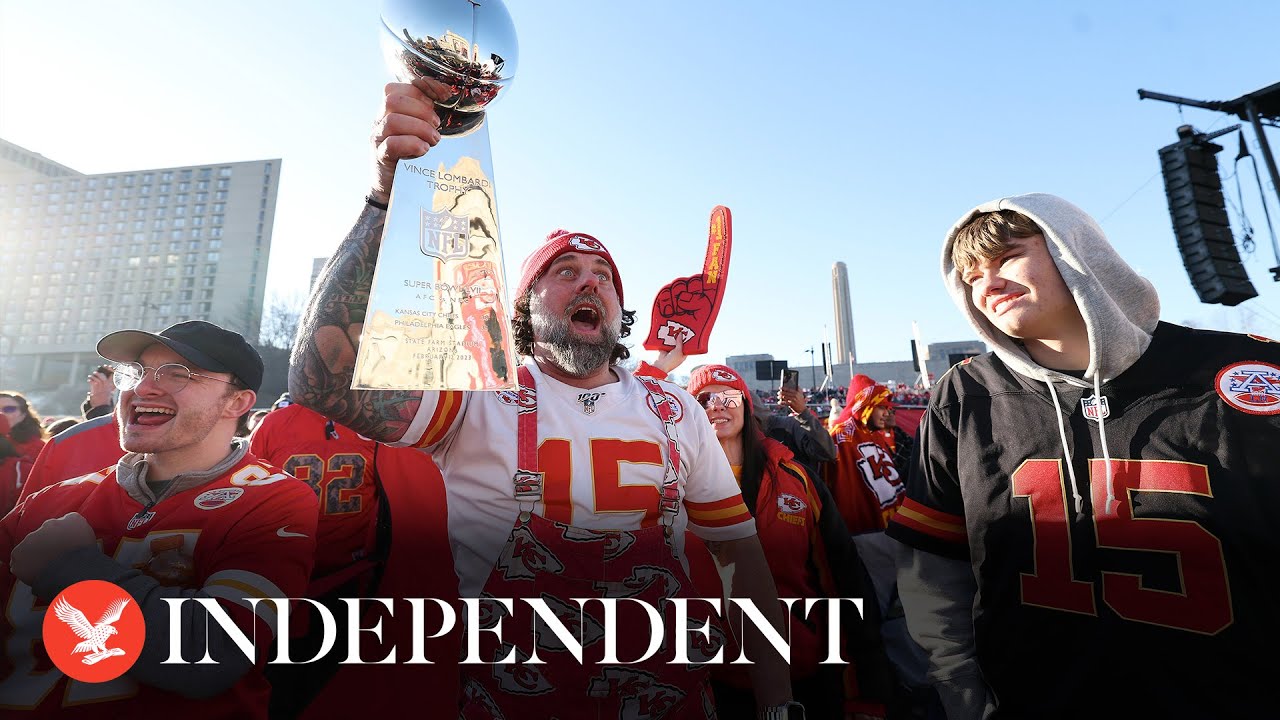 Live: Kansas City Chiefs Super Bowl victory parade - YouTube