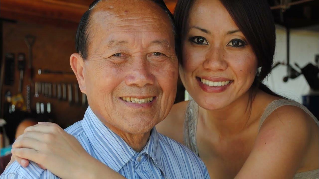 Vim Muaj Nej Ua Peb Niam Thiab Txiv (Shong Ying Lao & Tong Thao) - YouTube