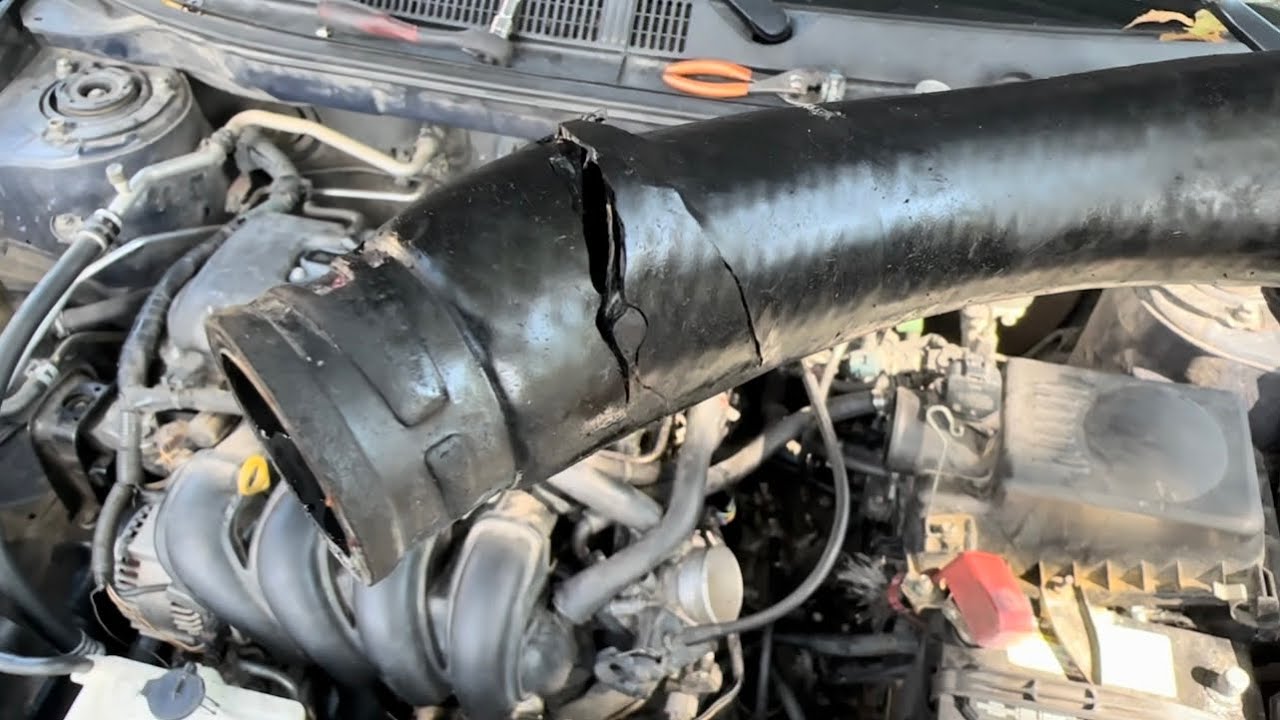 How to Swap Out a Toyota Radiator Hose - YouTube