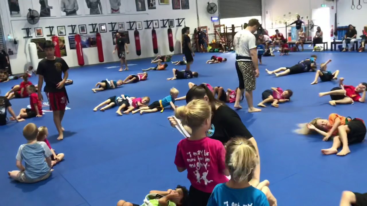 MINI MUSCLES - YouTube