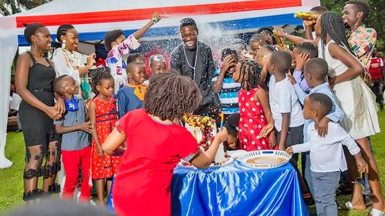 FULL VIDEO: HOW BOBI WINE & FAMILY CELEBRATED CRISTMAS - YouTube