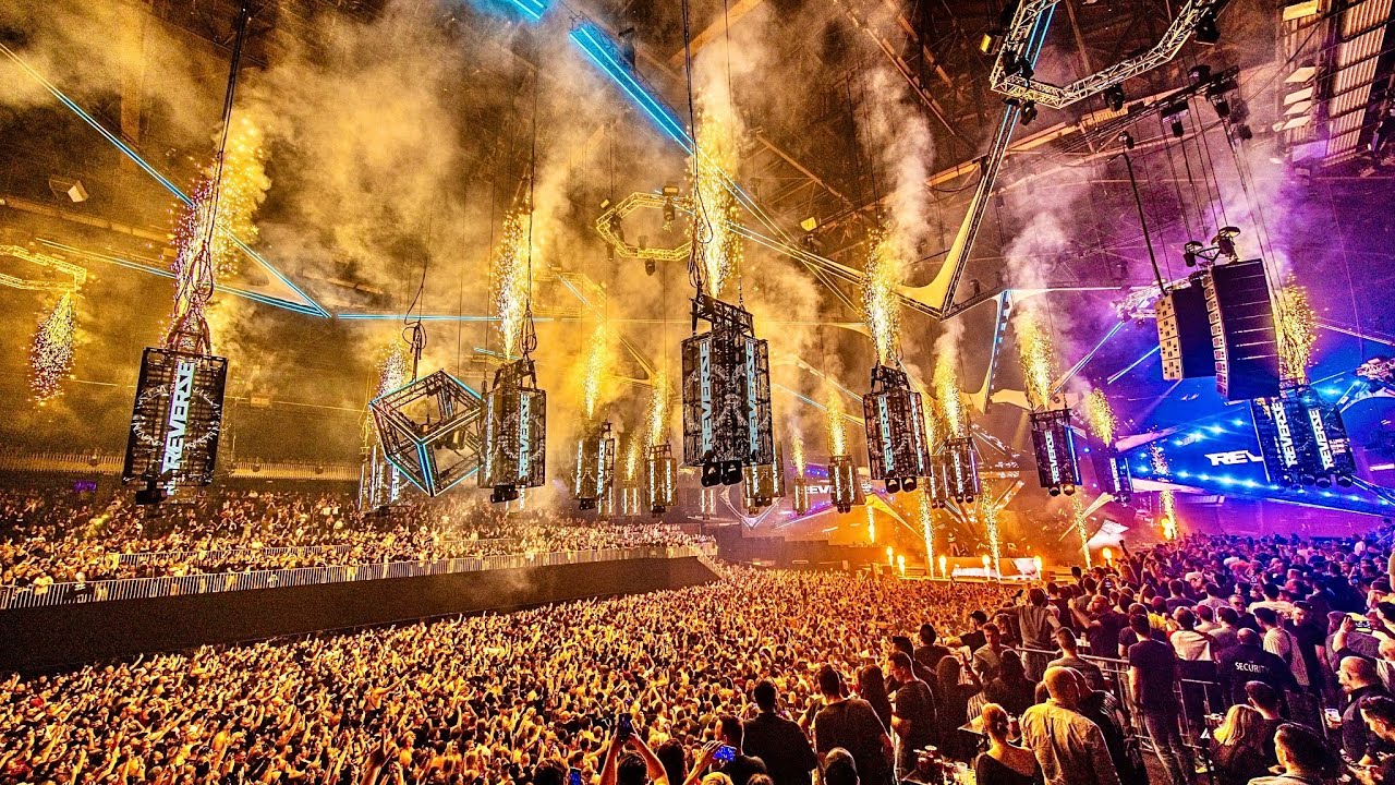 Reverze 2025 | Reverze Flashback by Dark-E vs Pat B - YouTube