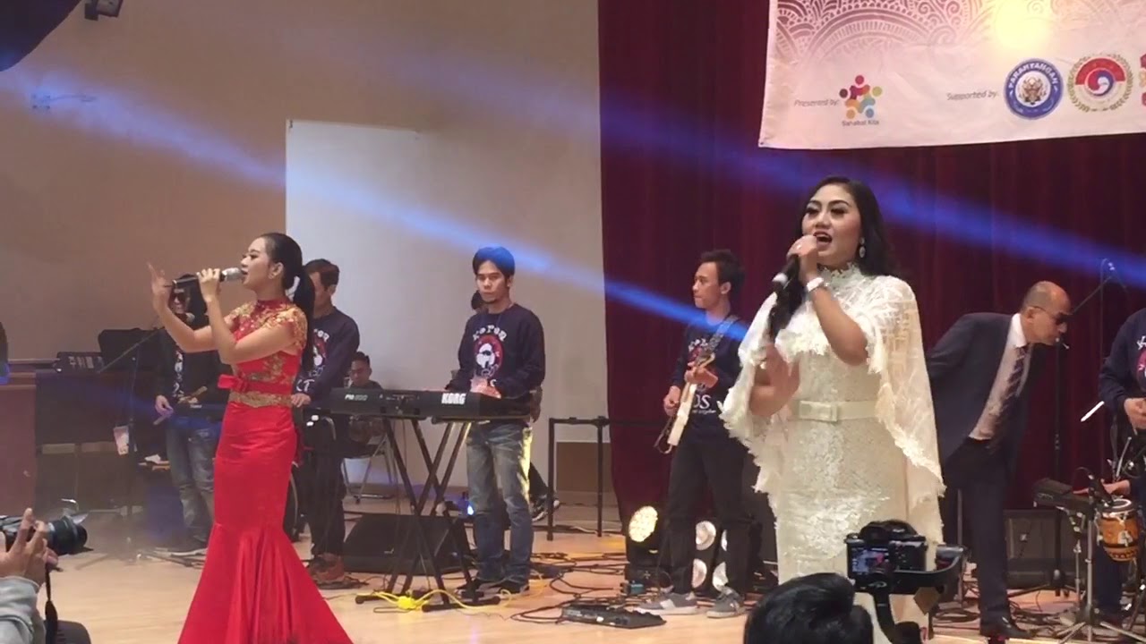 RENA KDI & ANJAR AGUSTIN MONATA [SELAMAT ULANG TAHUN] KONSER MUSIC DI ...