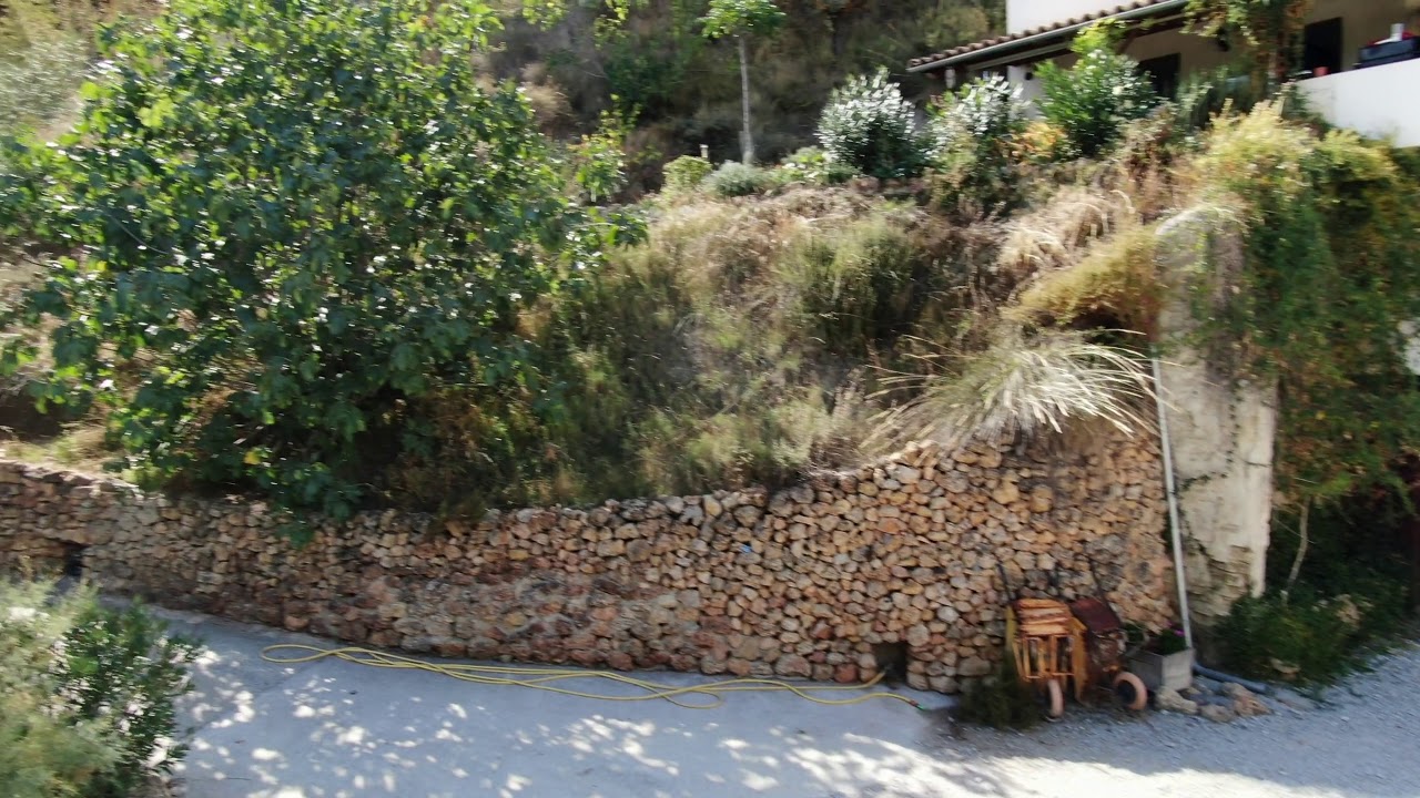 La Yesera overview - YouTube