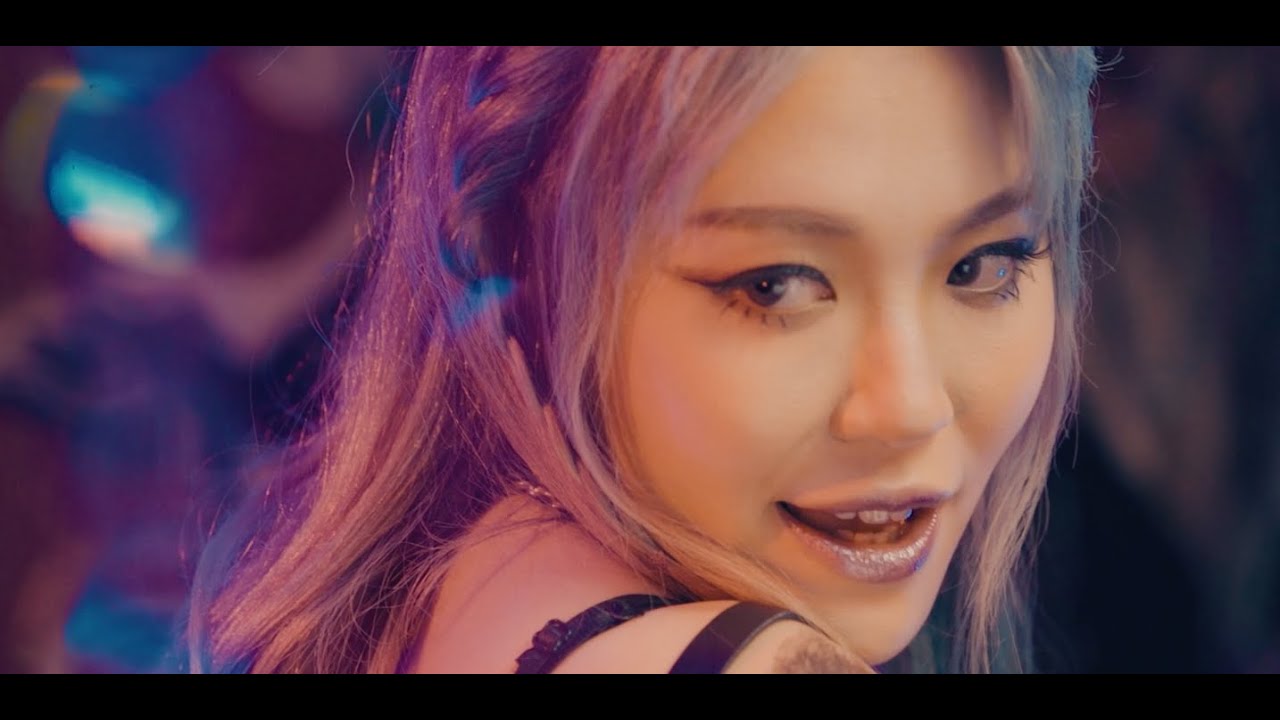 麥皓兒 Cayley Mak《愛就愛》Official Music Video - YouTube