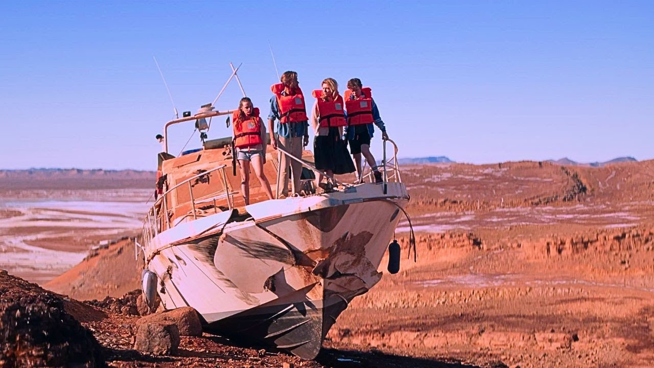 The Oceans Disappears , Leaving A Family Stranded In an Endless Desert ...