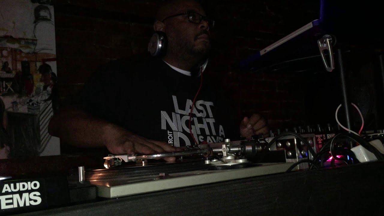THE DJ BATTLE AT MIX BRICKTOWN / DJ RICK HINES - YouTube
