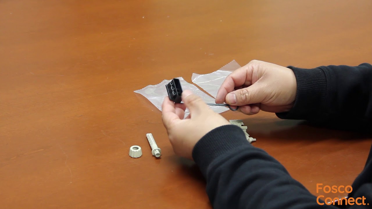 What Is a FDDI Fiber Optic Connector (502015-1)? - YouTube