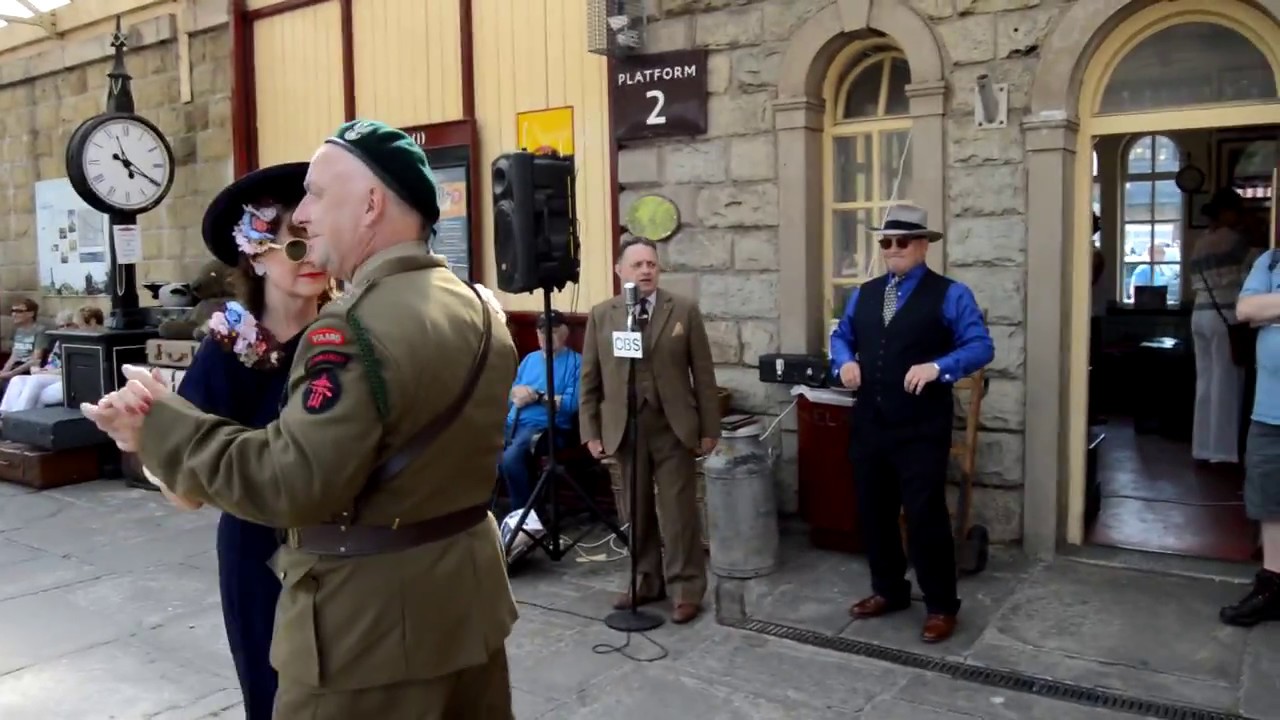 Bury Olden Days 1940's Weekend Ramsbottom Part 4 - 27 May 2018 - YouTube