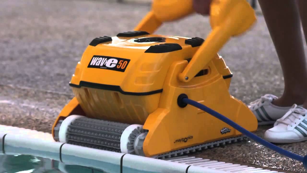 Dolphin Wave 50 - Maytronics - YouTube