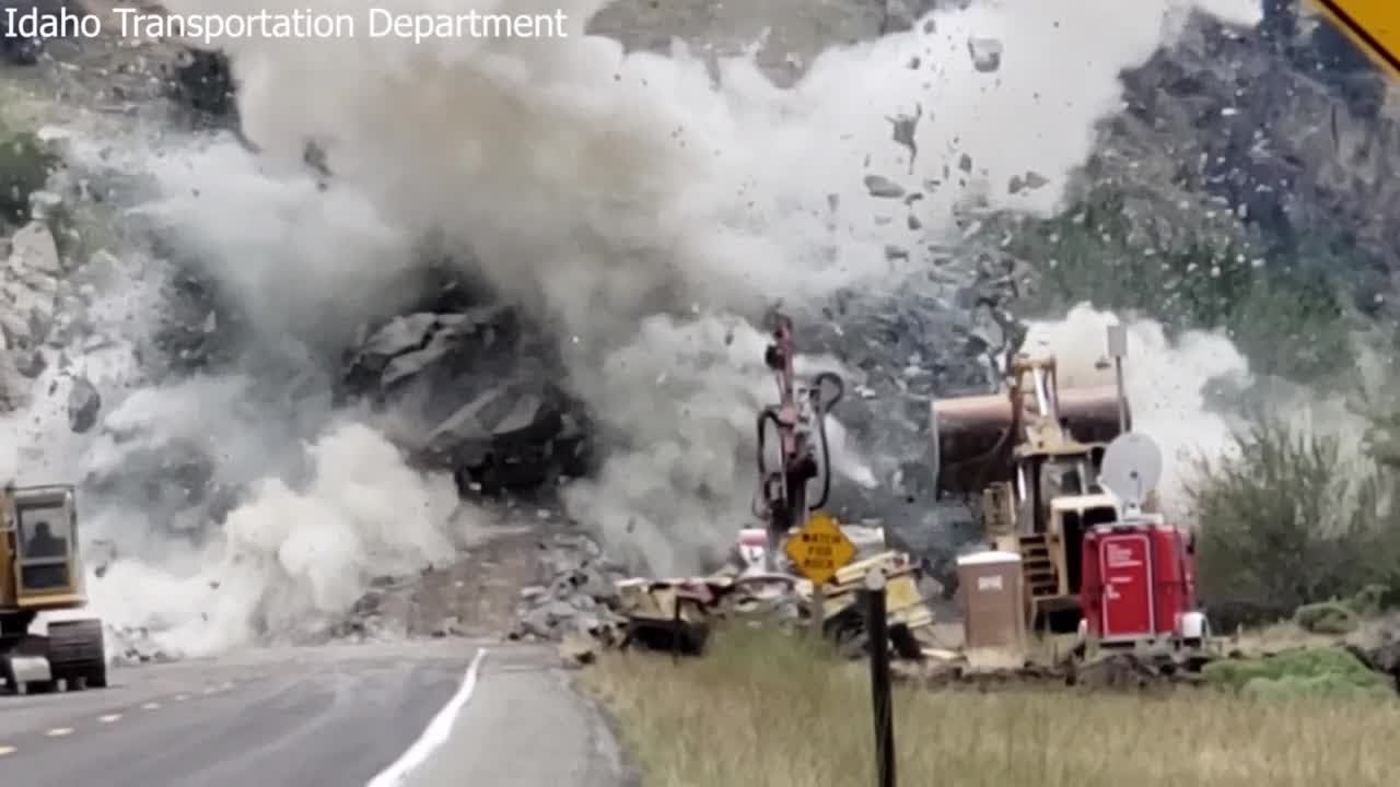 WATCH: Boulder from Riggins landslide blown up - YouTube