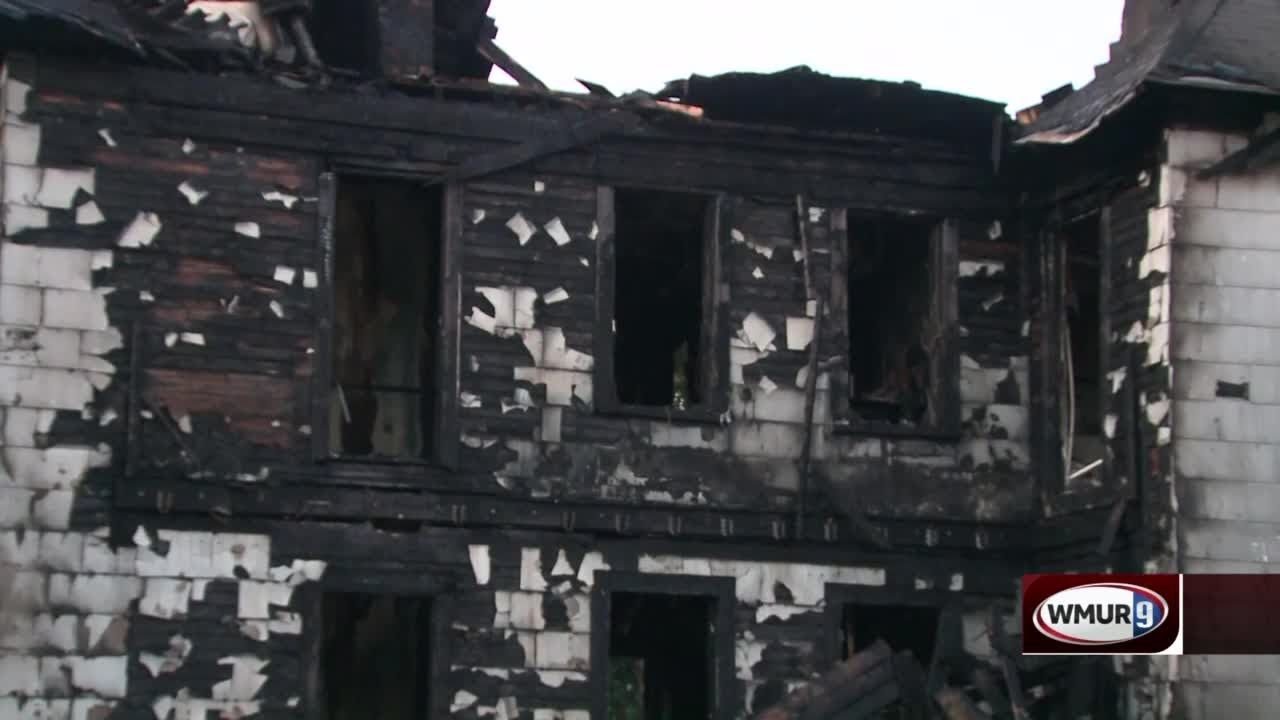 Fire crews battled fire at home in Manchester - YouTube