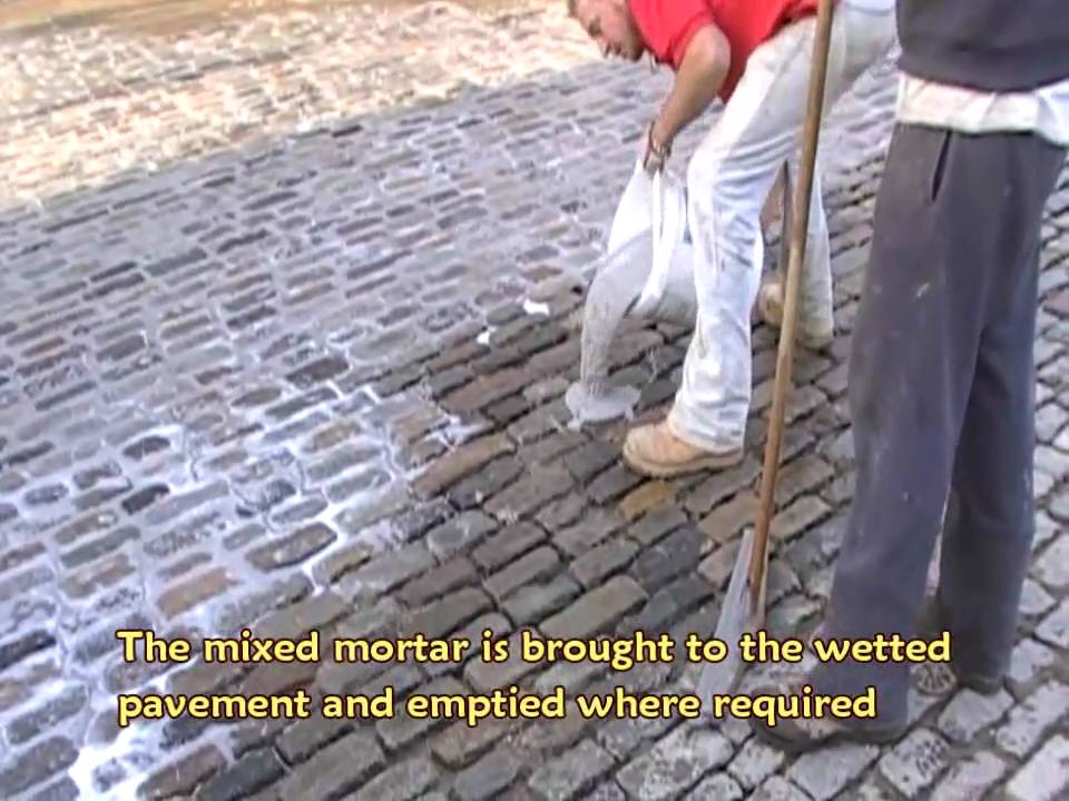 Hitchin Old Market Square Sett Paving Re-jointing - YouTube