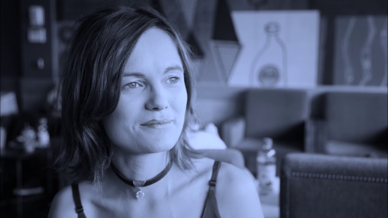 Juliane Wolf - Tears on the Dancefloor [The Plot Music] - YouTube