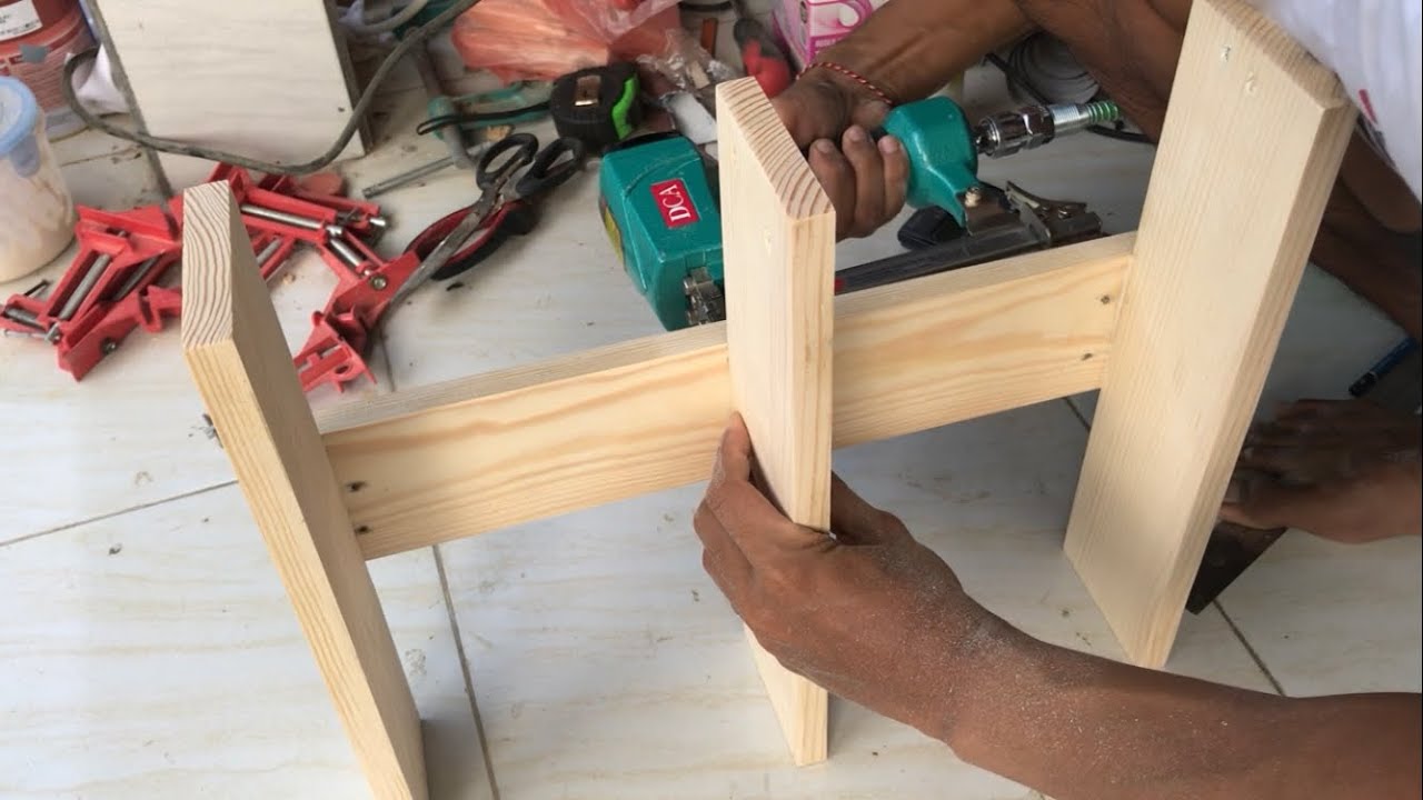 Membuat Rak Dinding Minimalis DIY WALL SHELVES Modern Design - YouTube