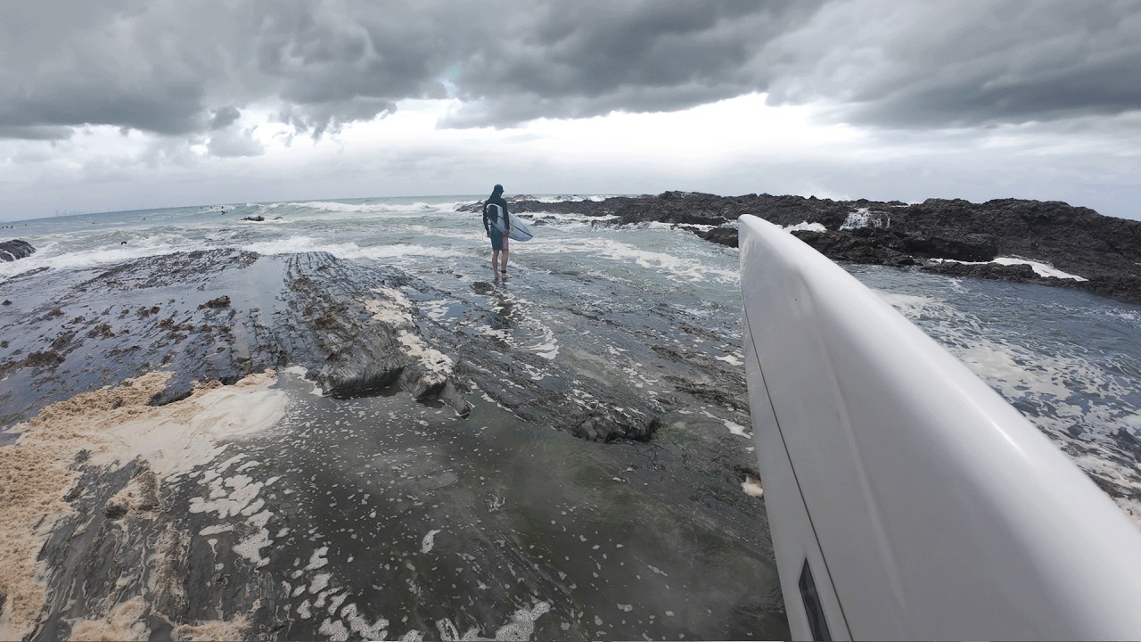 Surfando Na Tempestade Mar Sinistro - YouTube