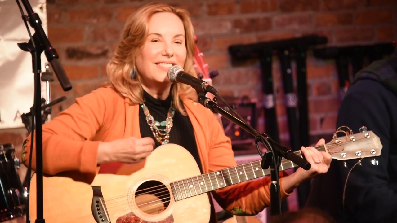 Tina Shafer - Flash. Dec. 10, 2018 - YouTube