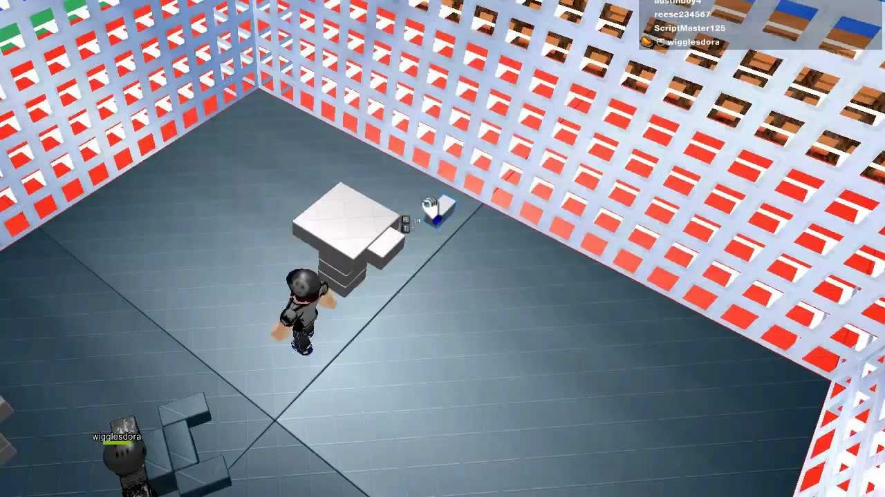 Roblox Ultimate Build - How to make Beyblades - YouTube