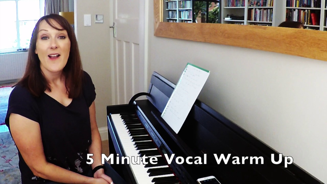 5 Minute Vocal Warm-Up - YouTube
