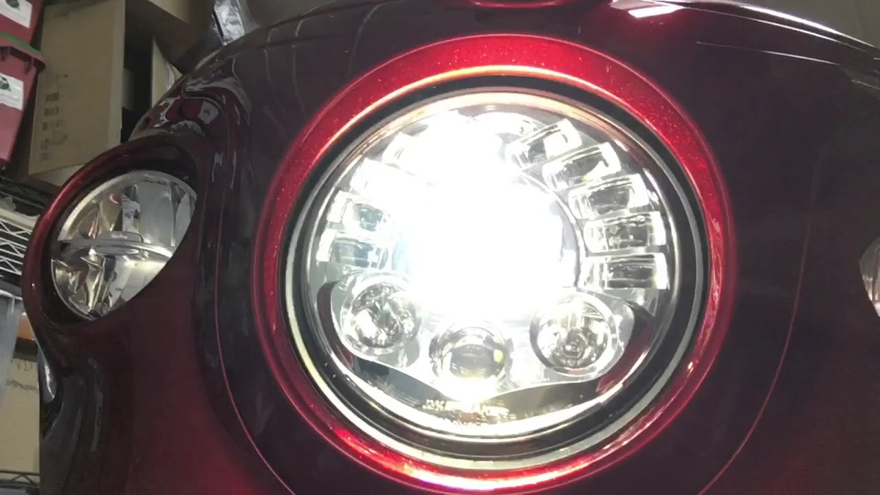 Adaptive LED Headlight for a Indian Chieftain Elite - YouTube