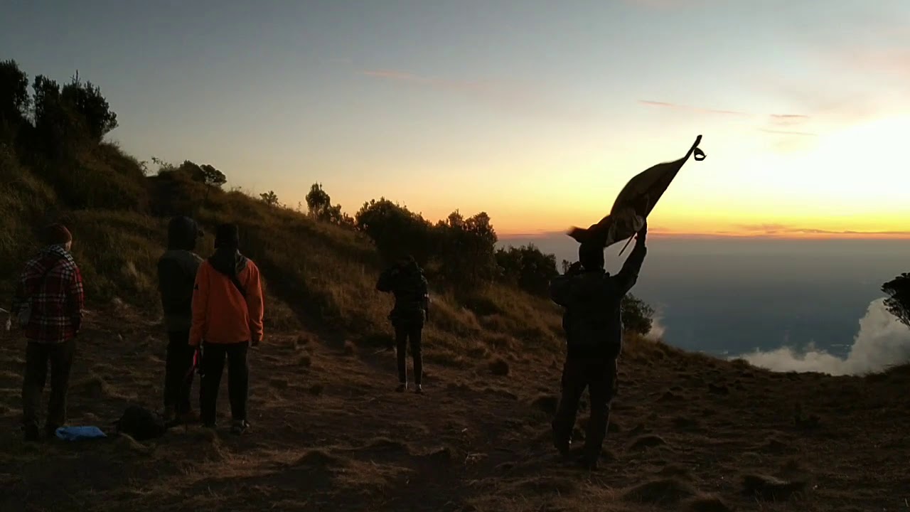 keindahan gunung merbabu sabana 1 (sunrise) - YouTube