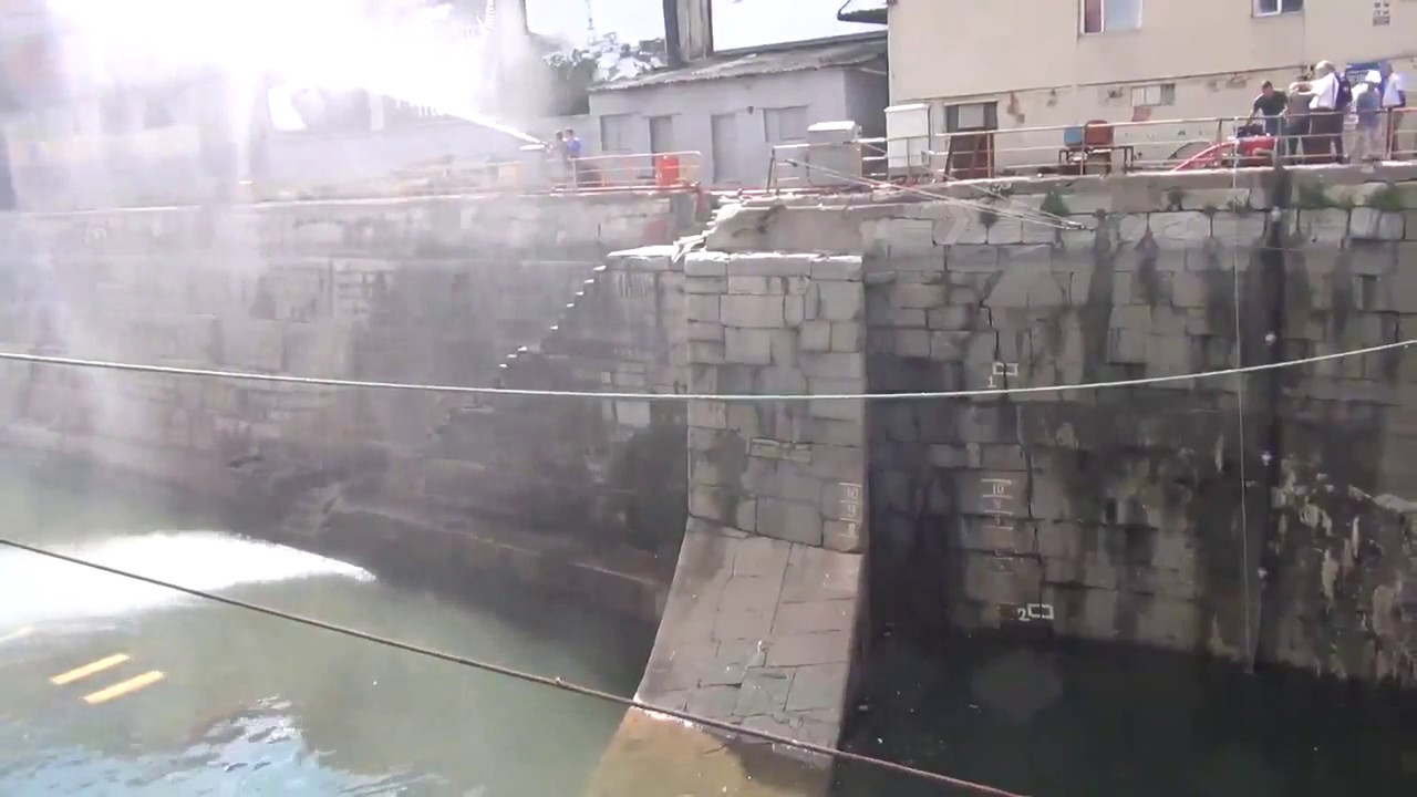 10 meters dirty sea water suction lift depth at shipyard area | Water ...