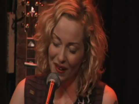 Beautiful One- Anneke Van Giersbergen - RJ - 06-06-10 - YouTube