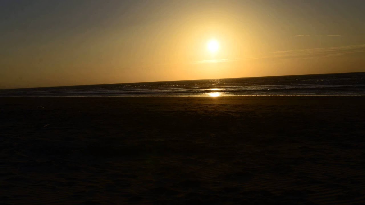 Time-Lapse sunset in Monster - YouTube
