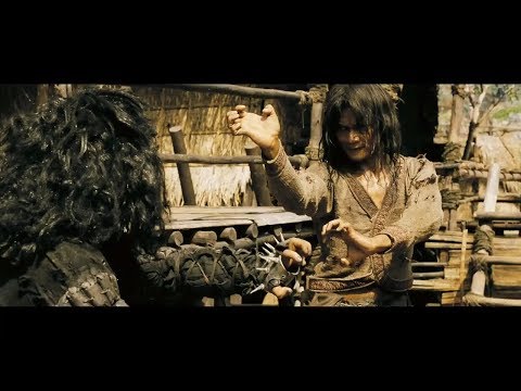 Tony Jaa vs Muay Thai and Kung Fu fighters - Ong Bak 2 (2008)