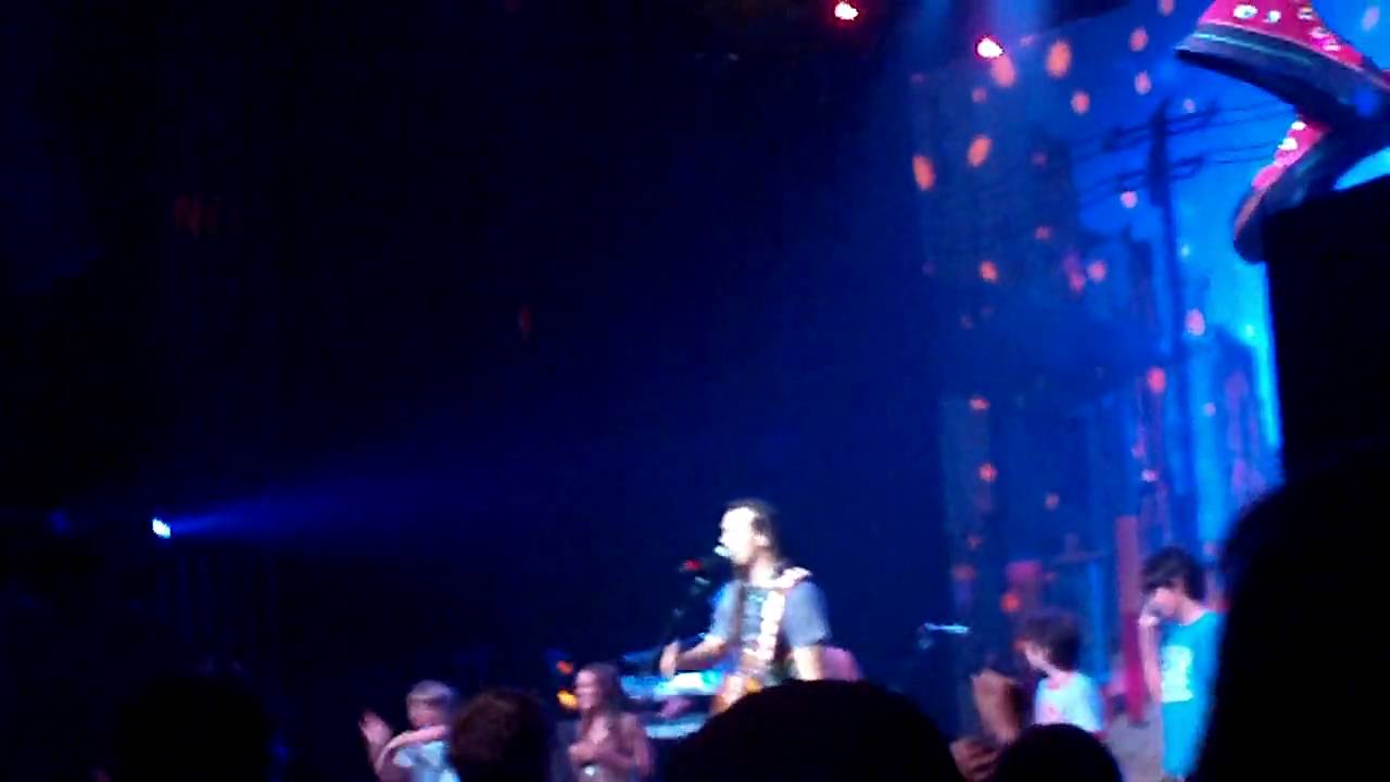 Say Hey (I Love You) By Michael Franti and Spearhead live in Madison WI ...
