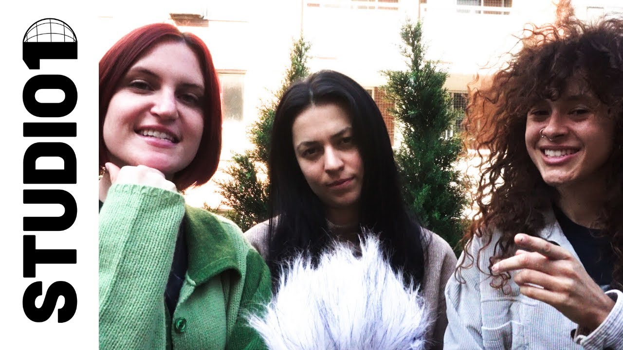 STUDIO 01: Muna Interview - YouTube