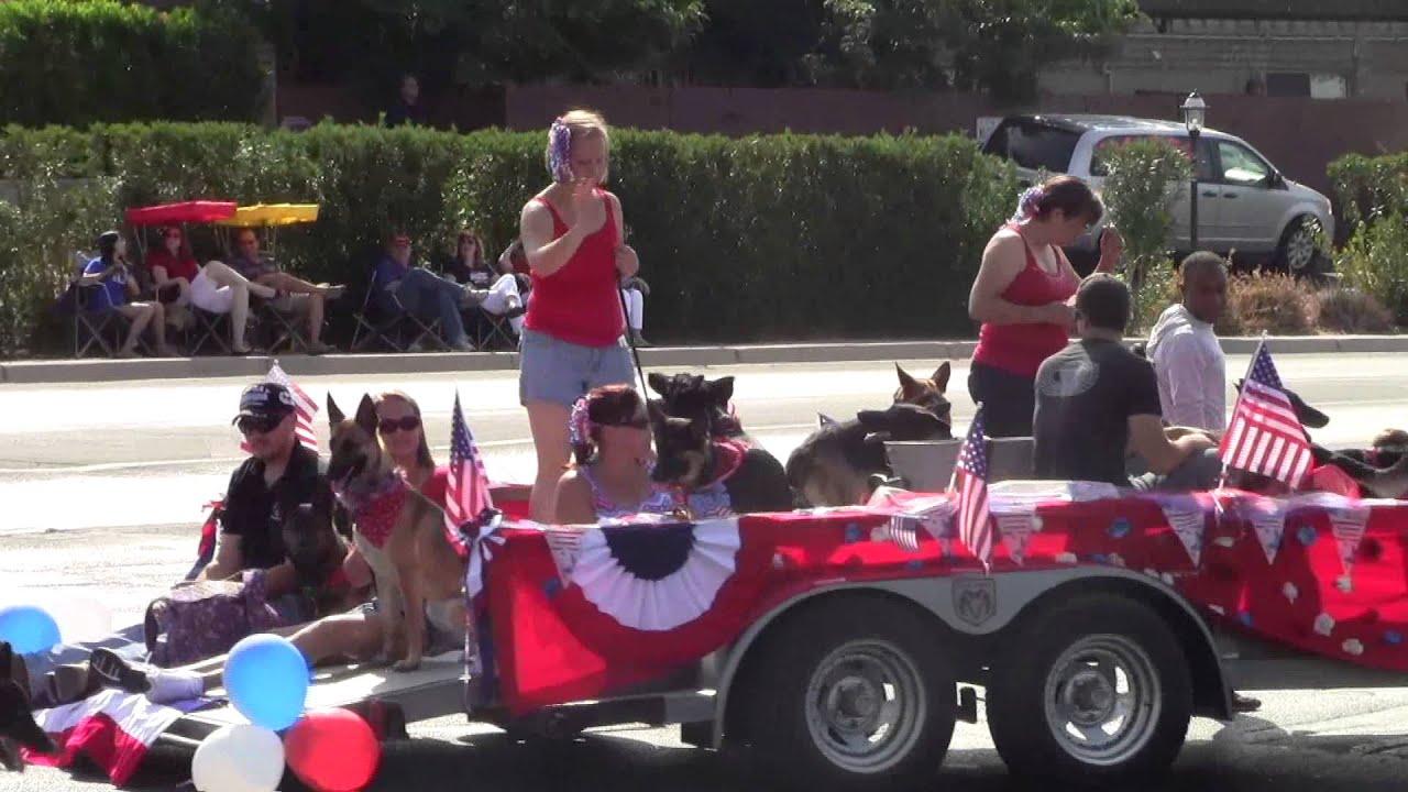 Cute Dog Float - 4th of July Parade - YouTube