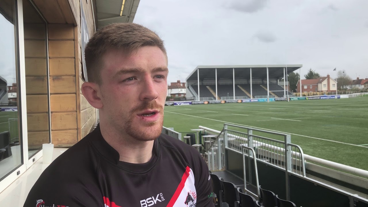 Ed Chamberlain arrives - YouTube