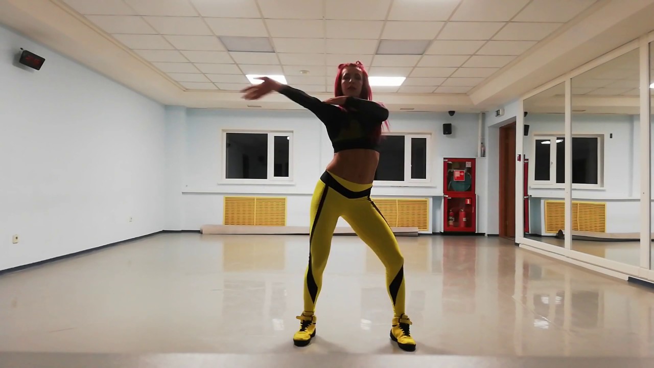 Zumba fitness® zin Viki Kane Brown Becky G Lost in the Middle of ...