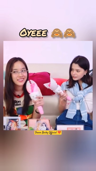 Oyee 🙈 Someone is Blushing Hard 😂😘/Freen Becky Together #freenbeck #freensarocha #beckyarmstrong ...