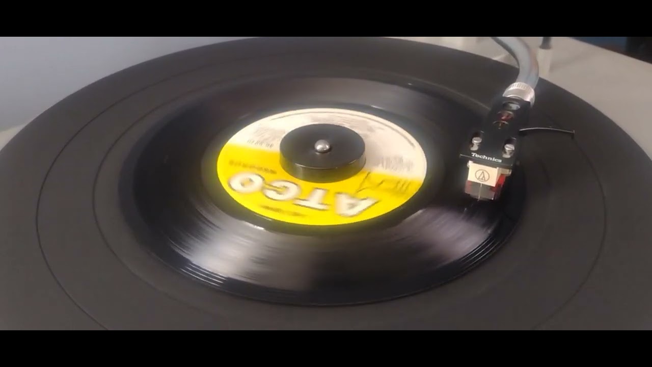 GUESS WHO??.....Mr. Ted "Wizard" Mills on lead vocals 💛💛💛💛💛💛💛💛💛💛💛 ONE ...